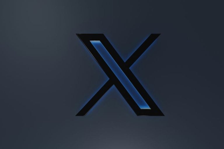 21+ Best Twitter (X) Accounts to Follow in 2024 (& Beyond)